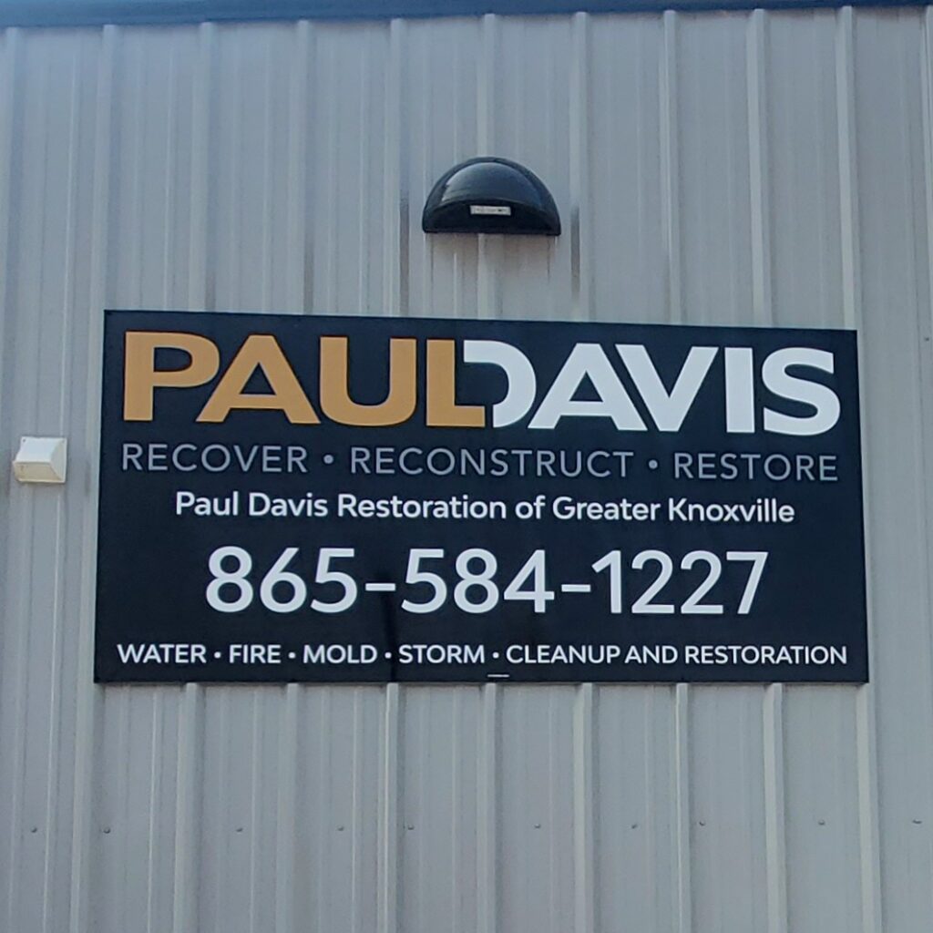Building Signs - Jim McMichael Signs and Truck Painting